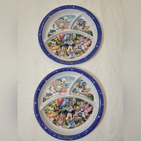 Disney | Dining | Disney Parks Walt Disney World Mickey Friends Divided ...